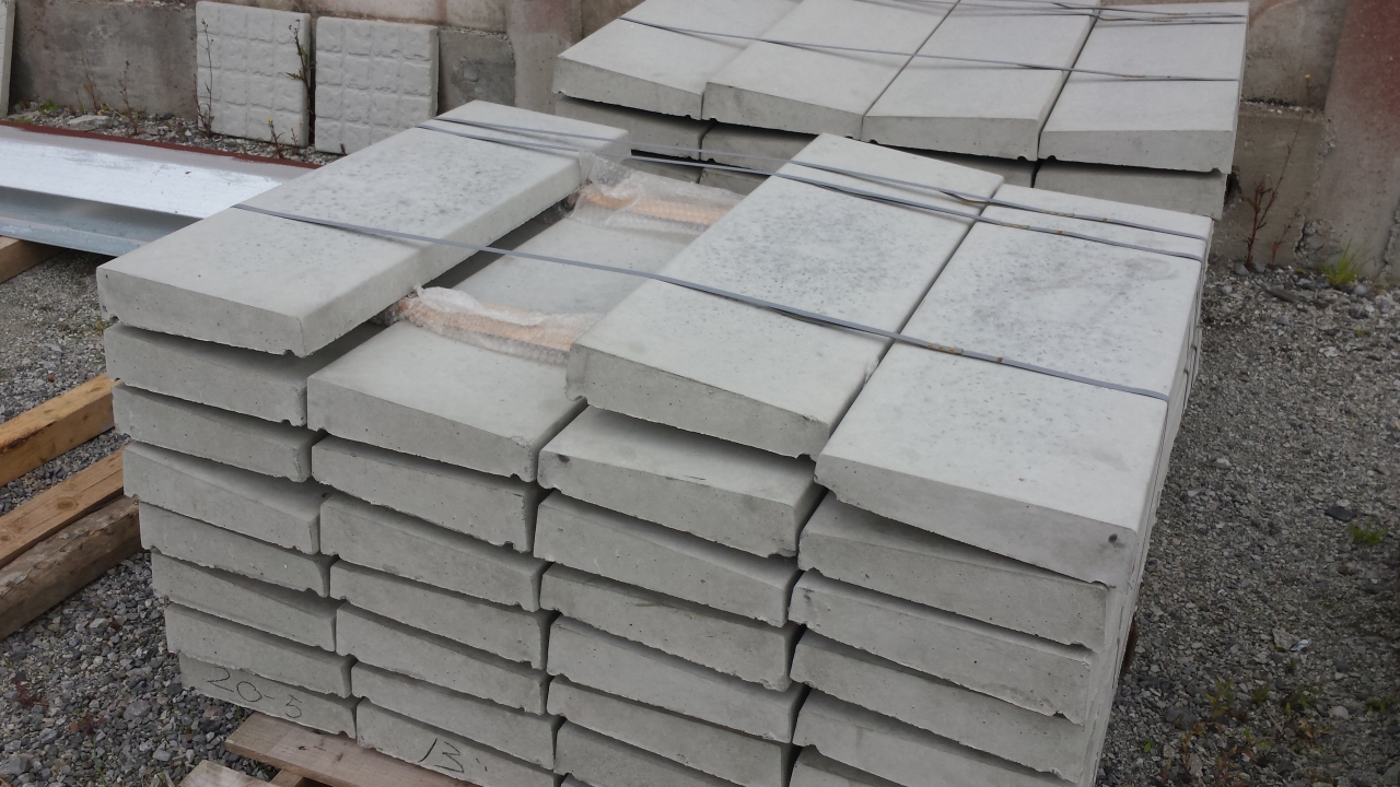 Feather Edge Wall Capping - Coleman Sand & Gravel